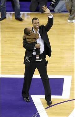 Report: UW's Brandon Roy to retire from NBA