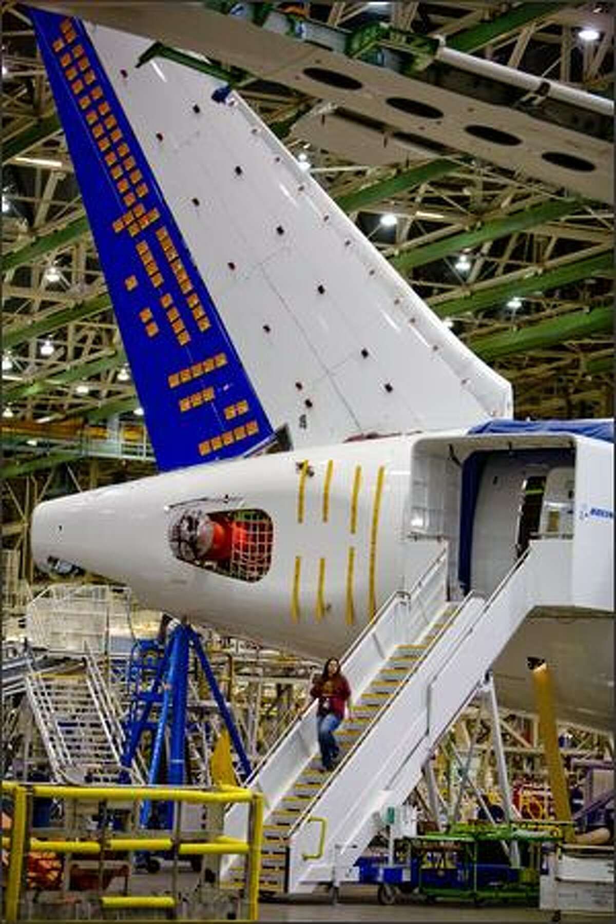 Media tour of Boeing 787 control center