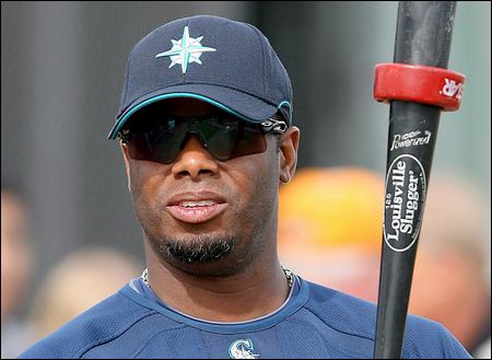 Griffey's contract lined with incentives