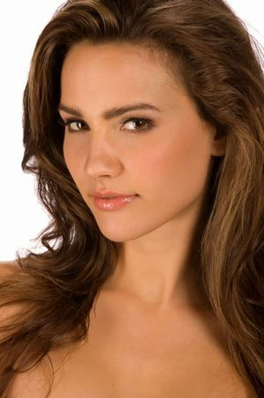 miss-universe-2009-official-portraits