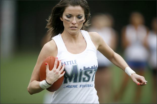 Go 2 Guy: Mist brings stripped-down version of football to Seattle