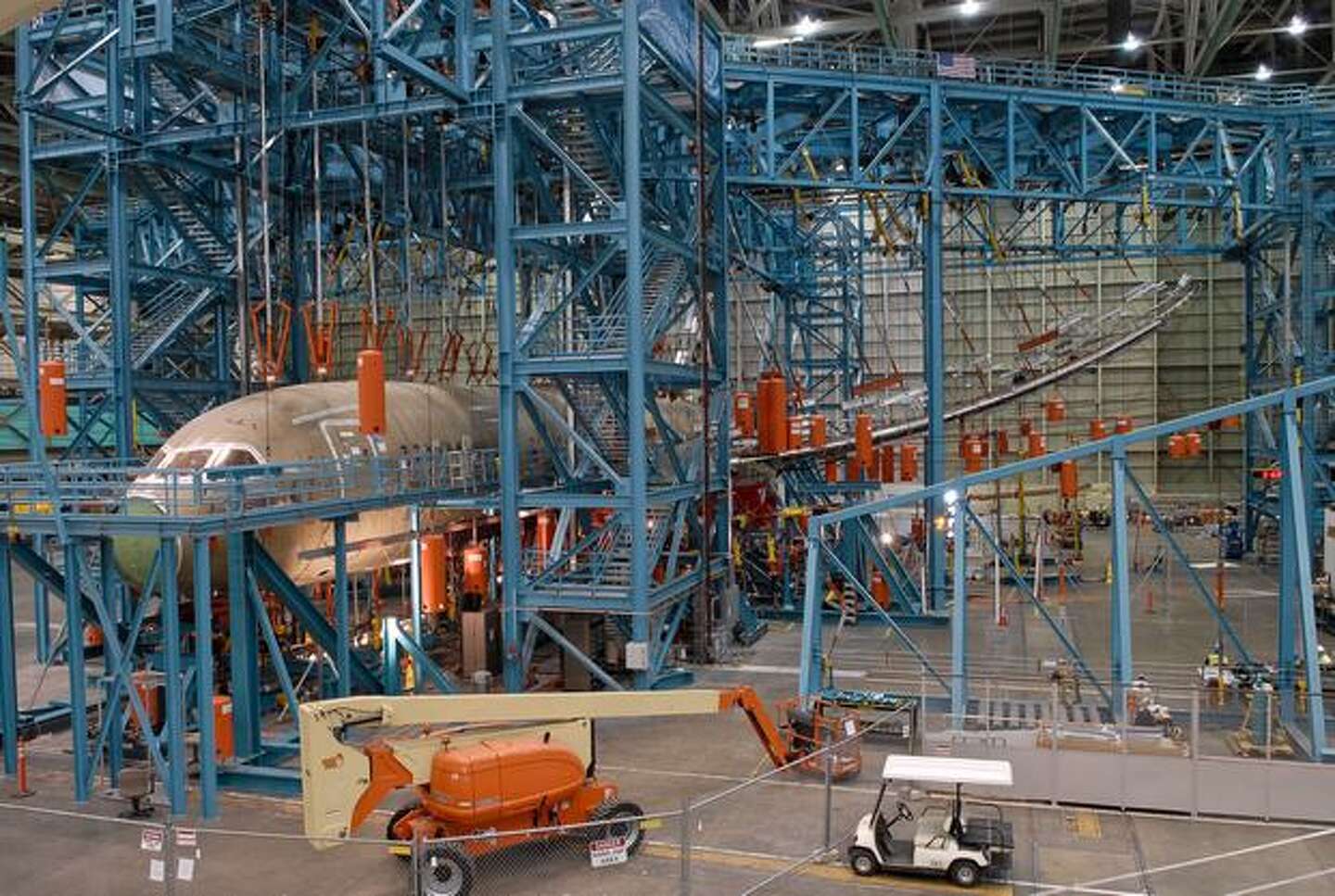Boeing finds alarming software glitch in 787