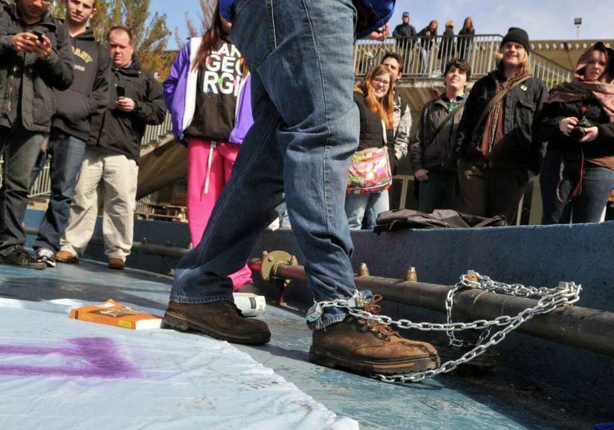 UAlbany student starts weekend protest of Fountain Day's suspension
