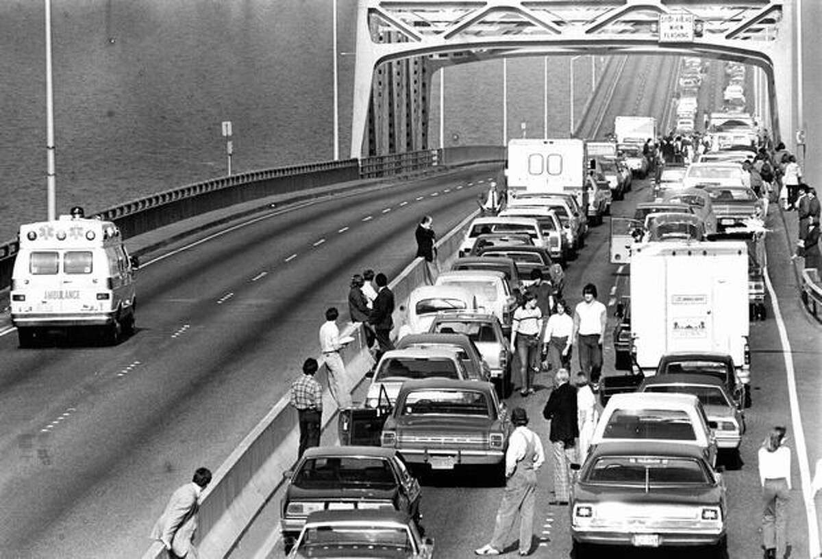 Photos: As new 520 bridge opens westbound lanes, look back on the old one