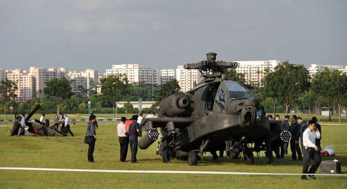 Singapore Apache crash