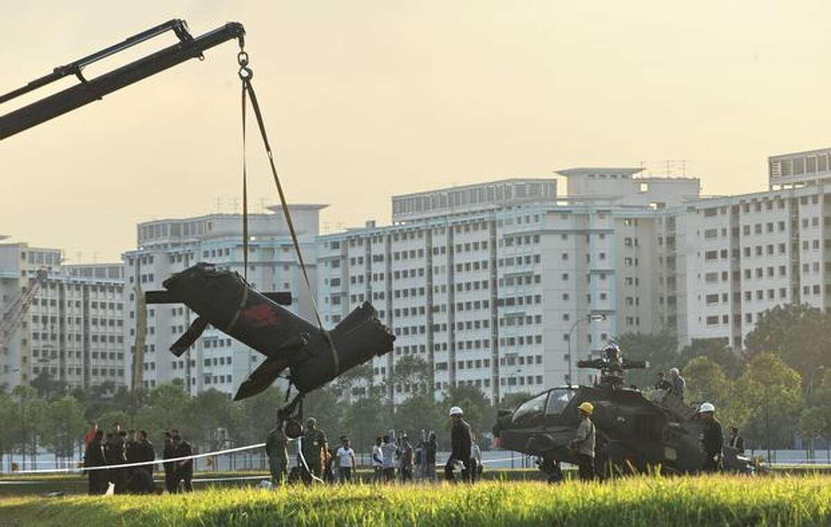 Singapore Apache crash