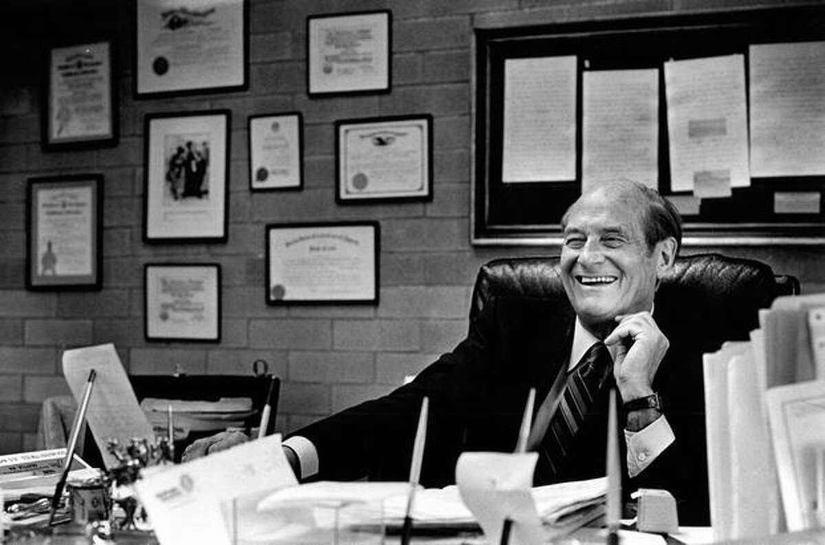 Former Gov. Rosellini dies at 101