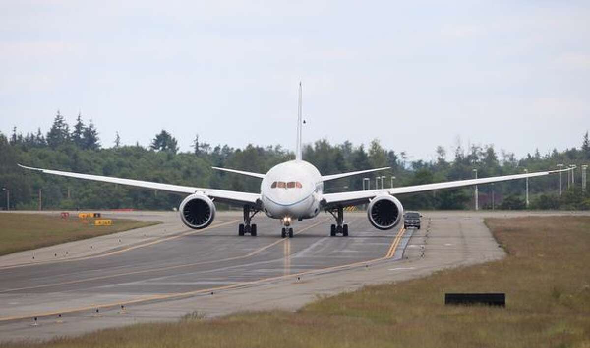 Boeing 787 sets two world records