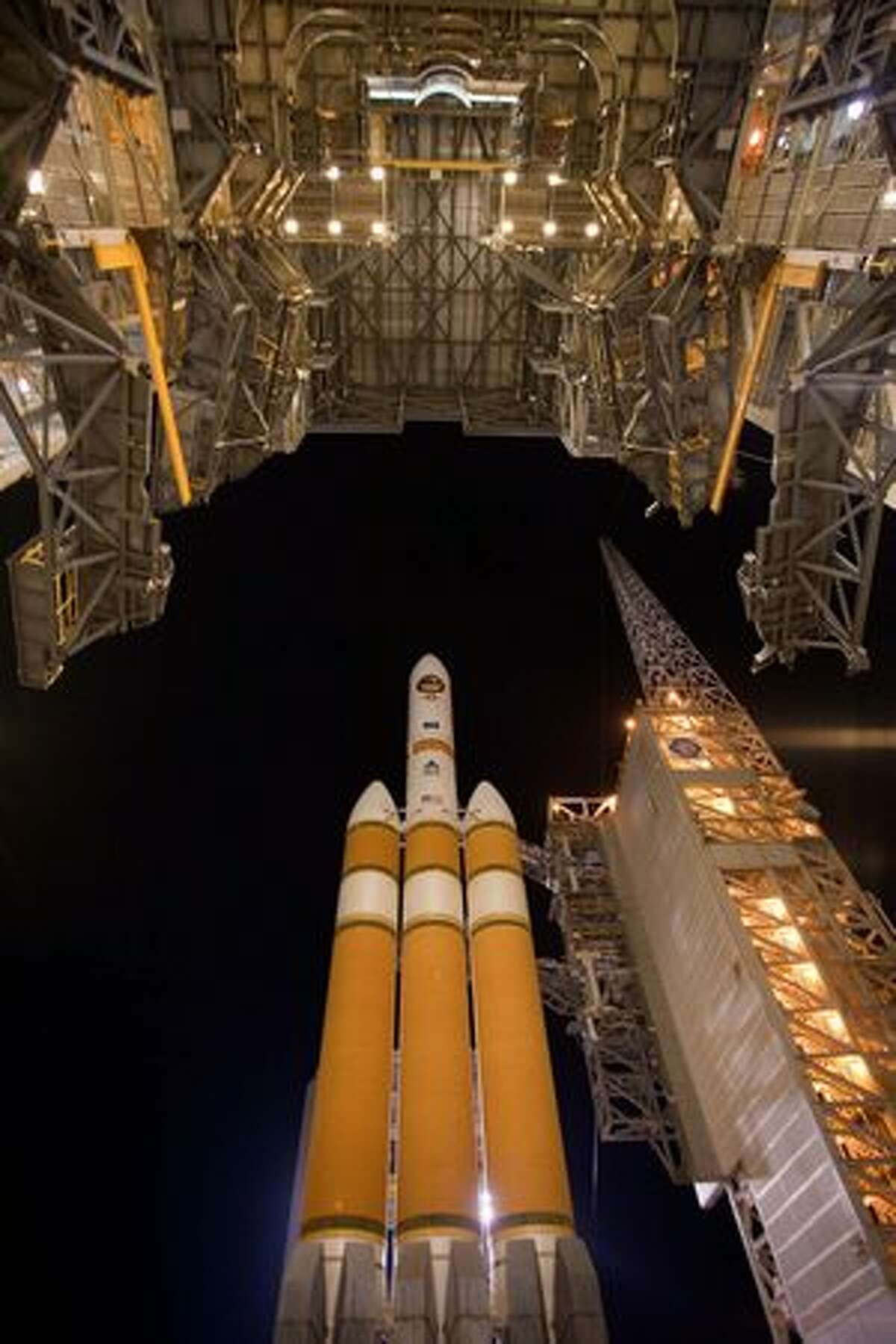 Delta IV rocket launch