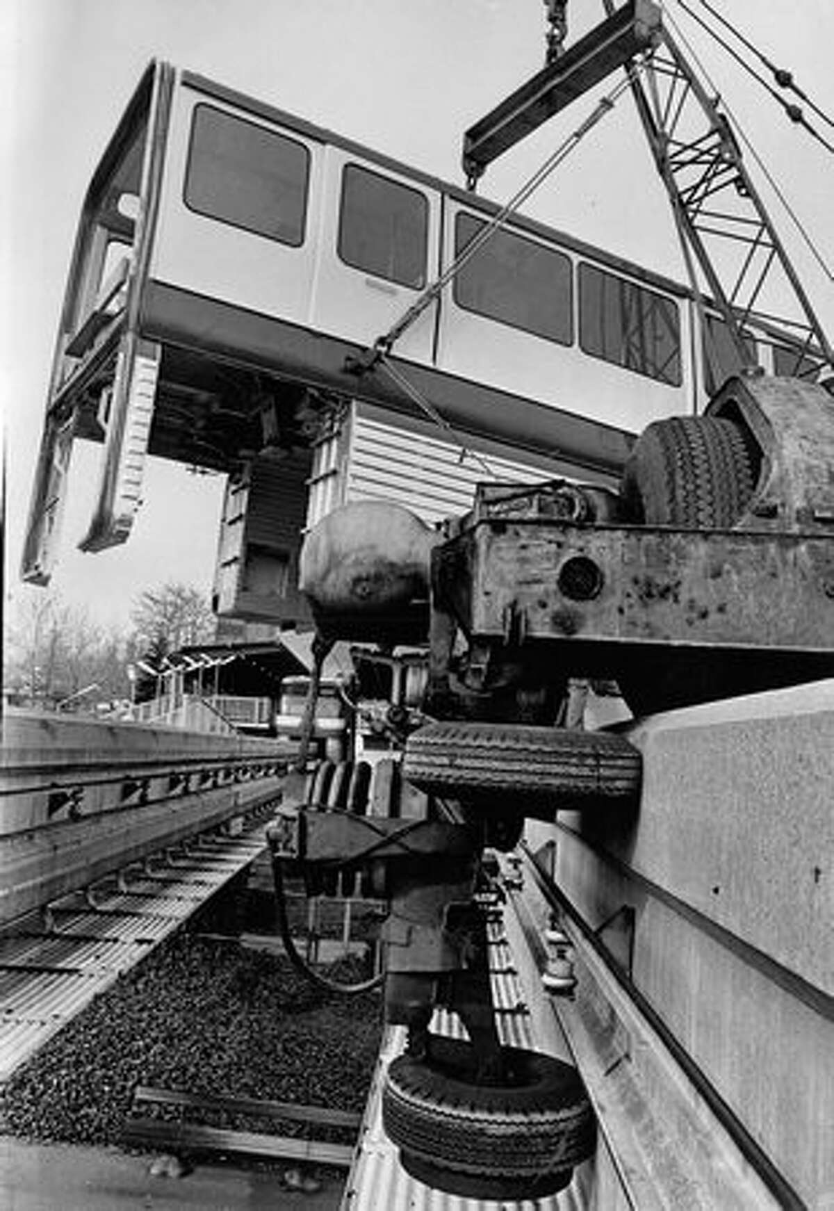 For tourists or commuters? Seattle Monorail to begin accepting ORCA ...