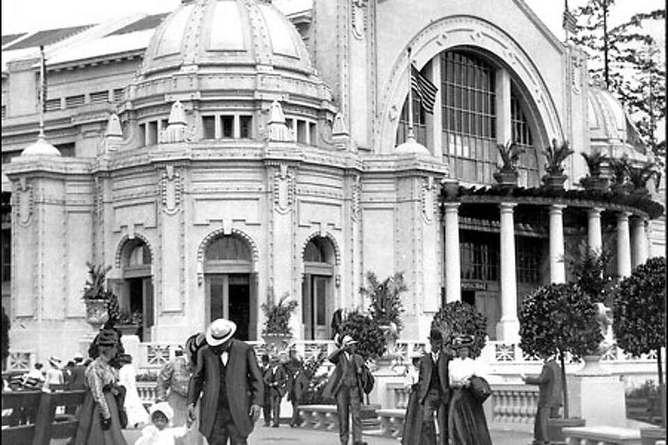 Seattle History: Building a City (1900-28)