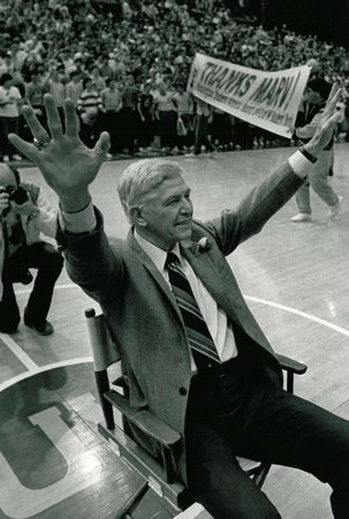 Legendary Washington basketball coach Marv Harshman dead at 95