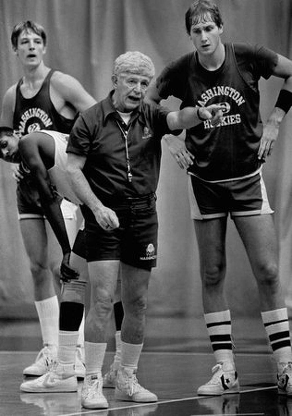 Legendary Washington basketball coach Marv Harshman dead at 95