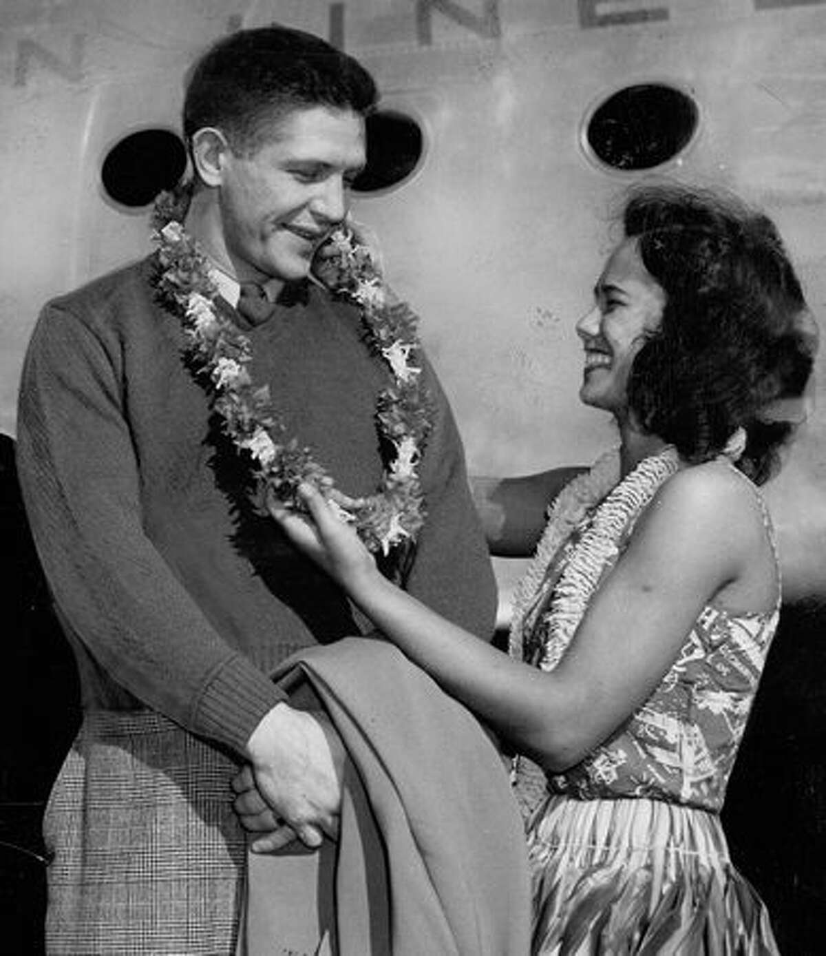 Legendary Washington basketball coach Marv Harshman dead at 95