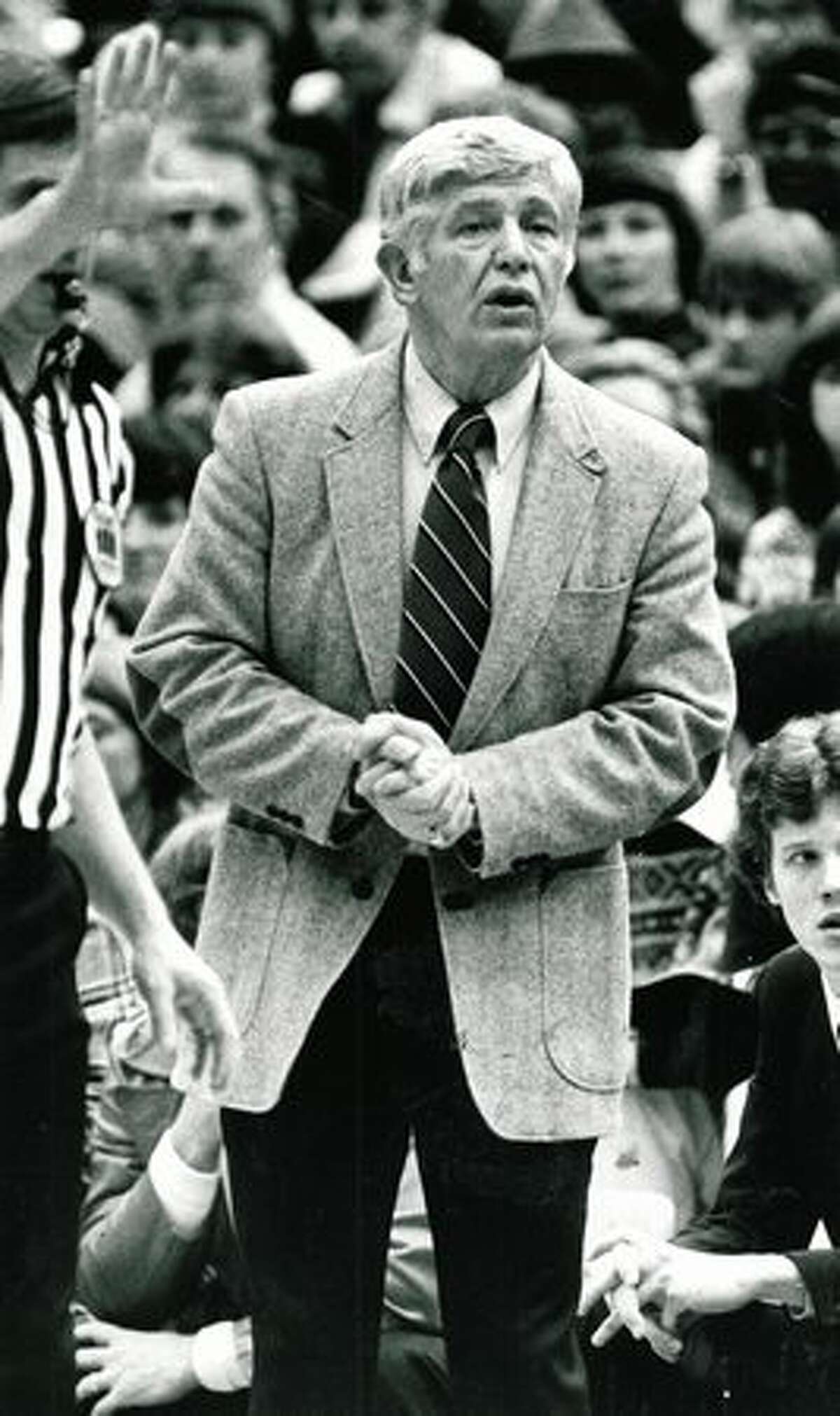 Legendary Washington basketball coach Marv Harshman dead at 95