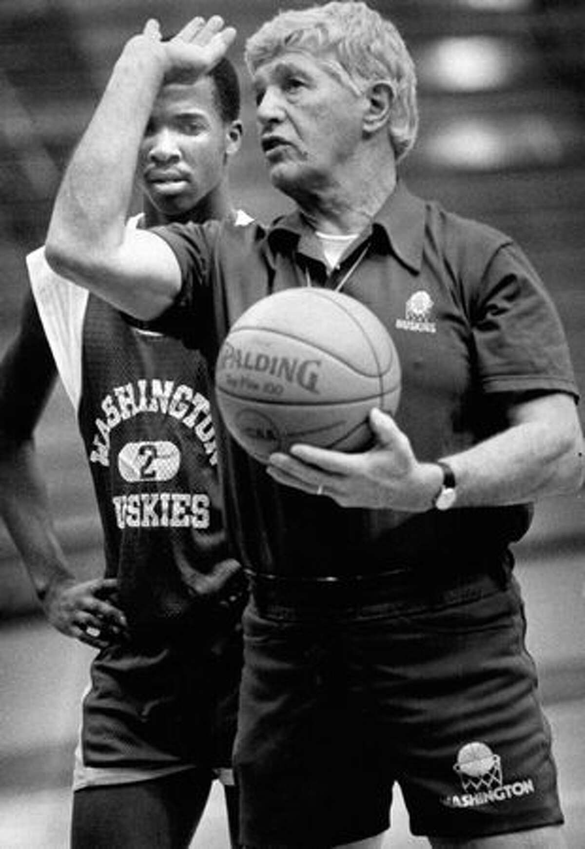 Legendary Washington basketball coach Marv Harshman dead at 95