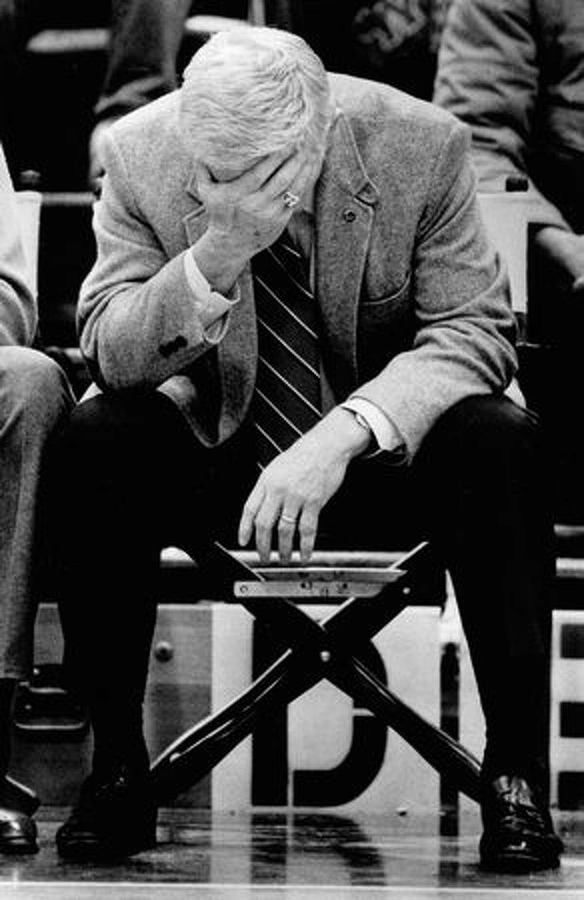 Legendary Washington basketball coach Marv Harshman dead at 95