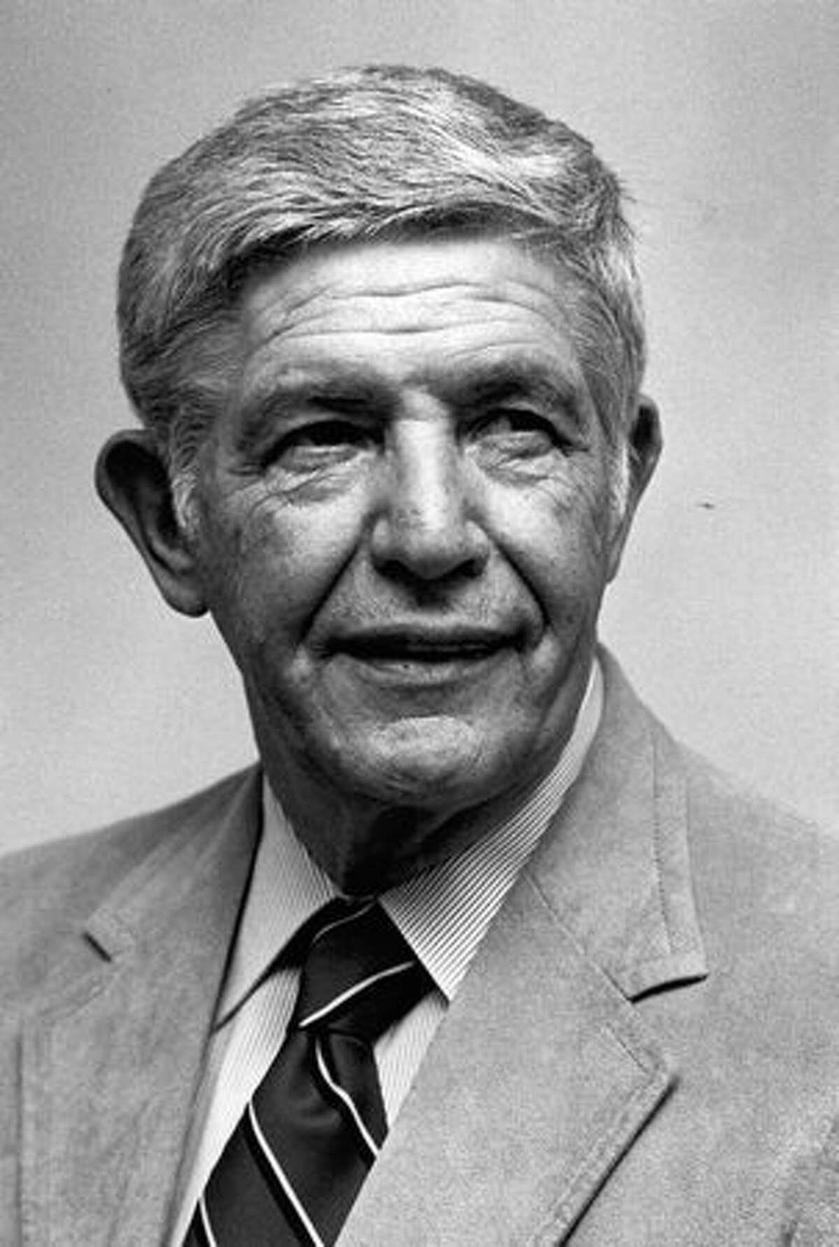 Legendary Washington basketball coach Marv Harshman dead at 95