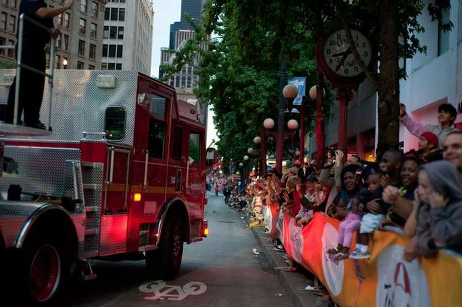 Seafair Torchlight Parade 2010 - seattlepi.com