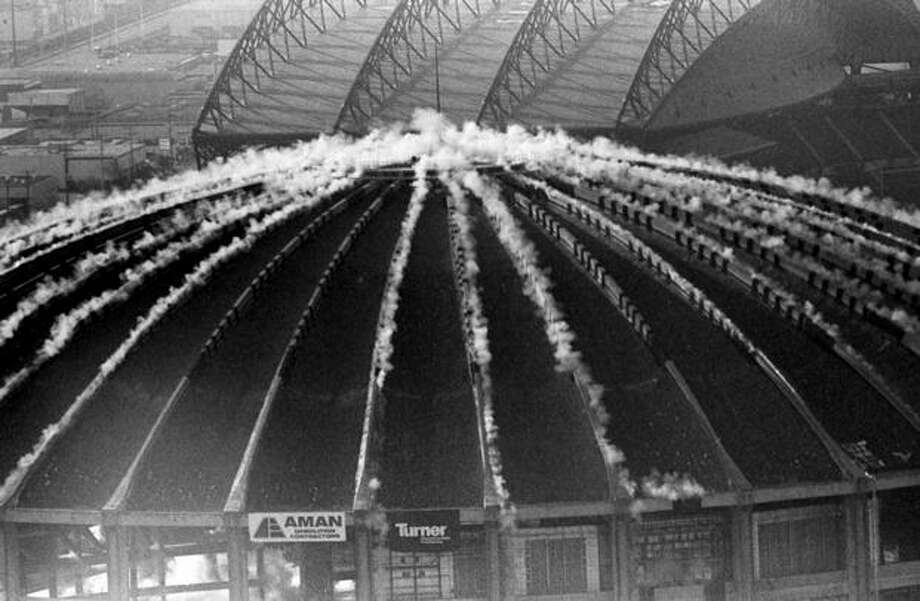Seattle History: Kingdome demolition - seattlepi.com