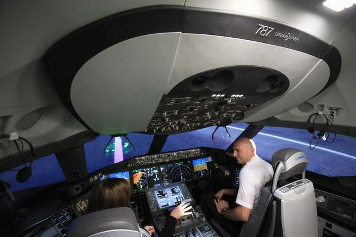 Boeing 787 full-flight simulator