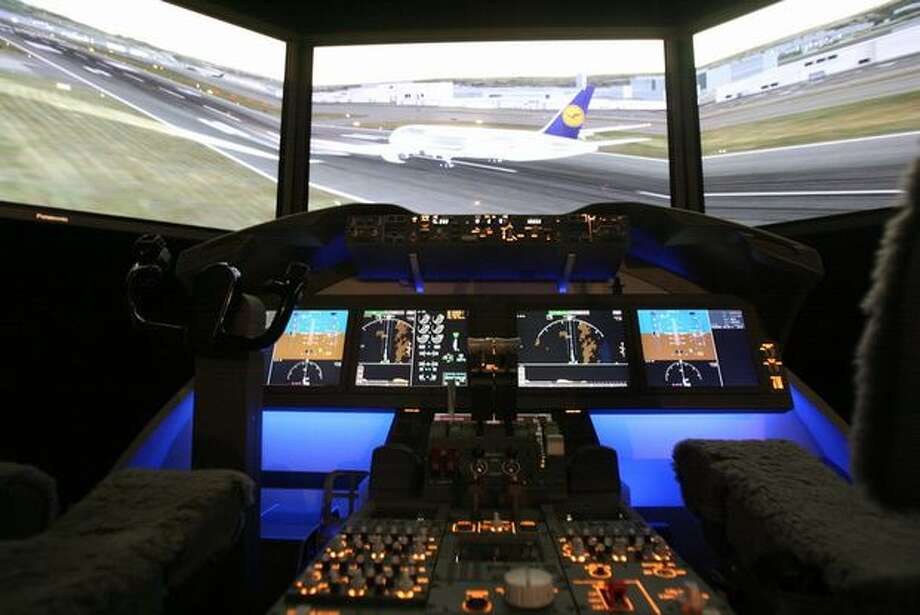 Boeing 787 full-flight simulator - seattlepi.com