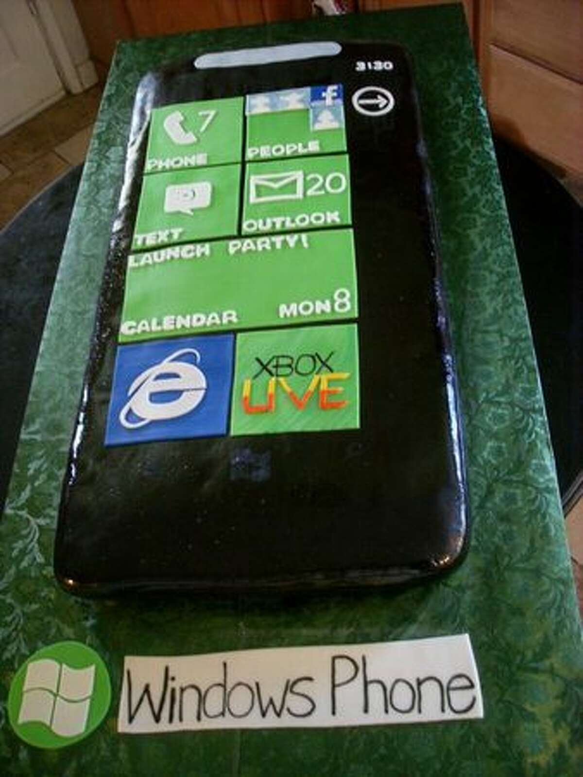 Windows Phone 7 cakes for Microsoft launch party