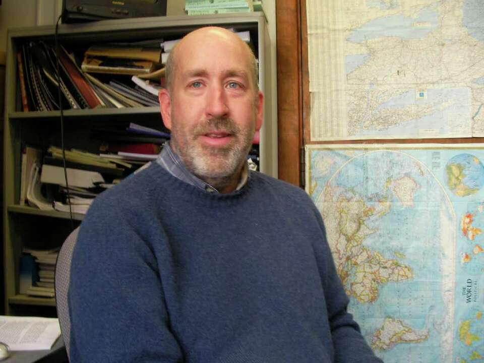 A controversy for state's geologist