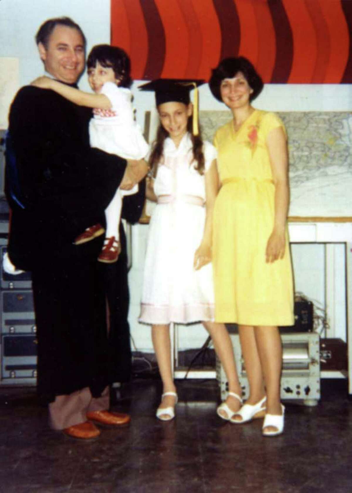 WTNH's Dr. Mel Goldstein dies