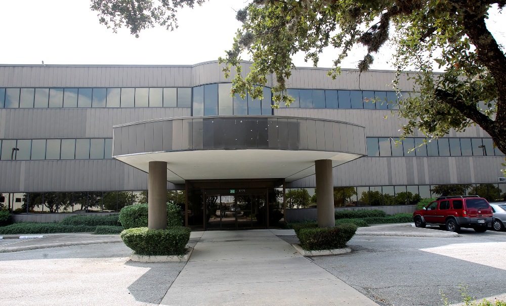 Plane maker Emivest's assets set to be bought