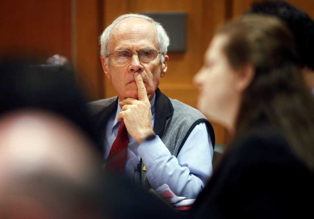 Wis. judge halts implementation of bargaining law