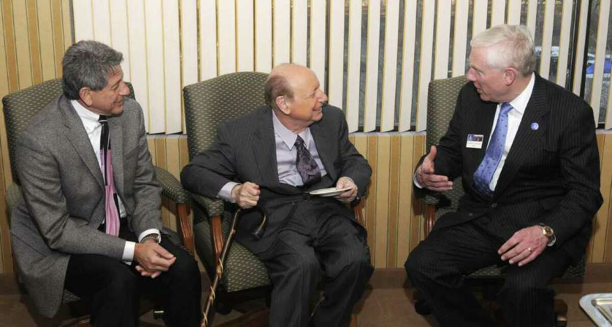 WTNH's Dr. Mel Goldstein dies