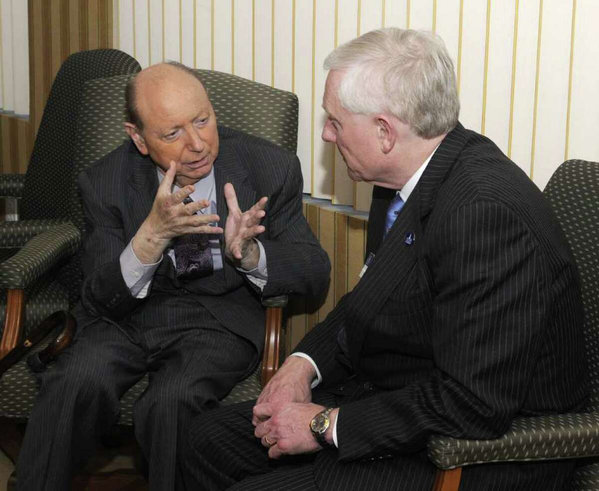 WTNH's Dr. Mel Goldstein dies