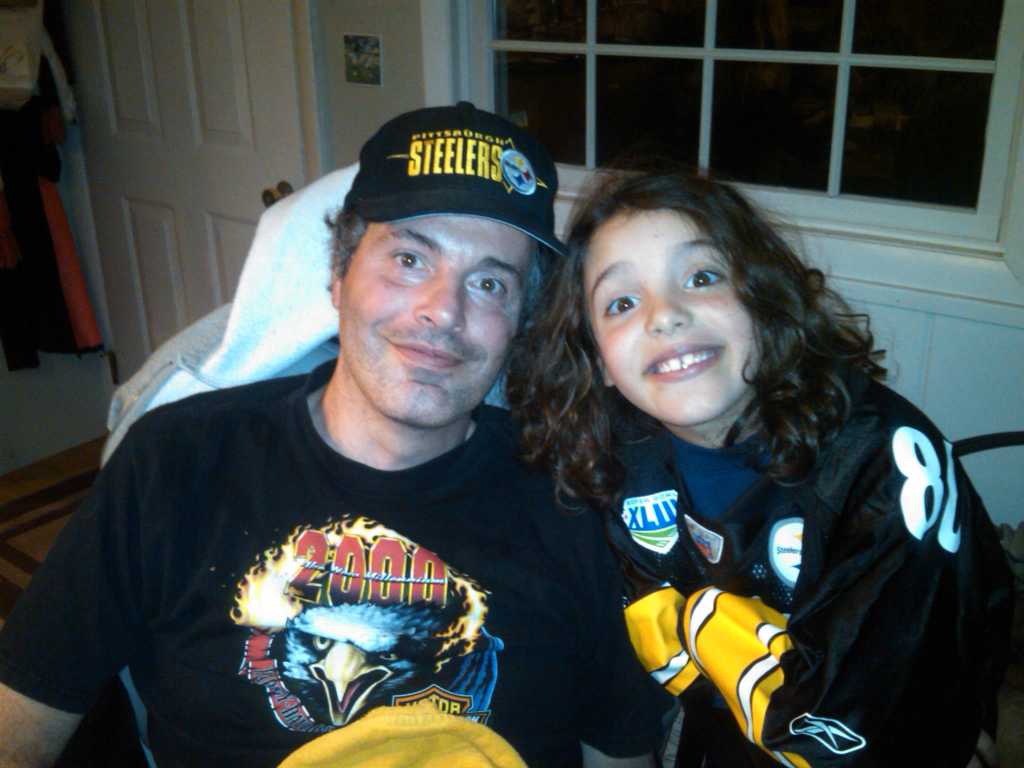 Officer's 8-year-old daughter throws ALS fundraiser