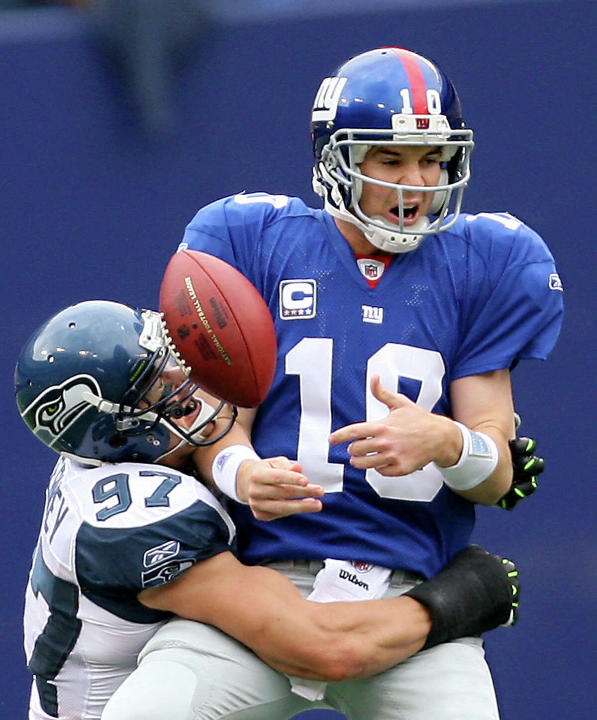 Former NFL player launches insurance agency in Greenwich