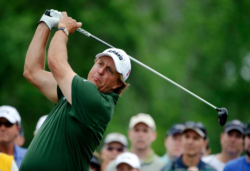 Mickelson ties record