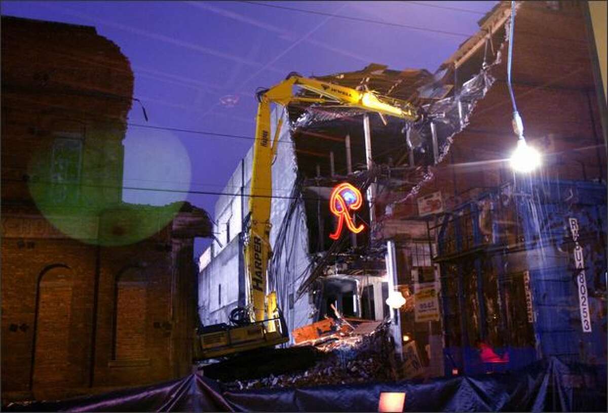 Rainier Beer invites fans to restore the 'R'