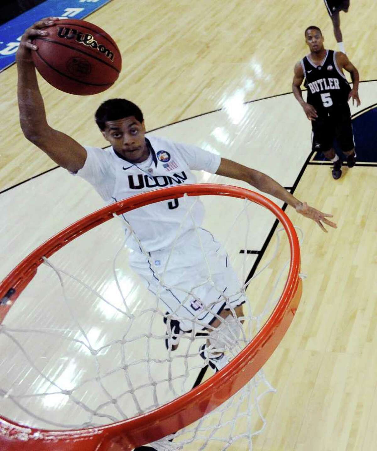 UConn to be featured on ESPN's Midnight Madness coverage