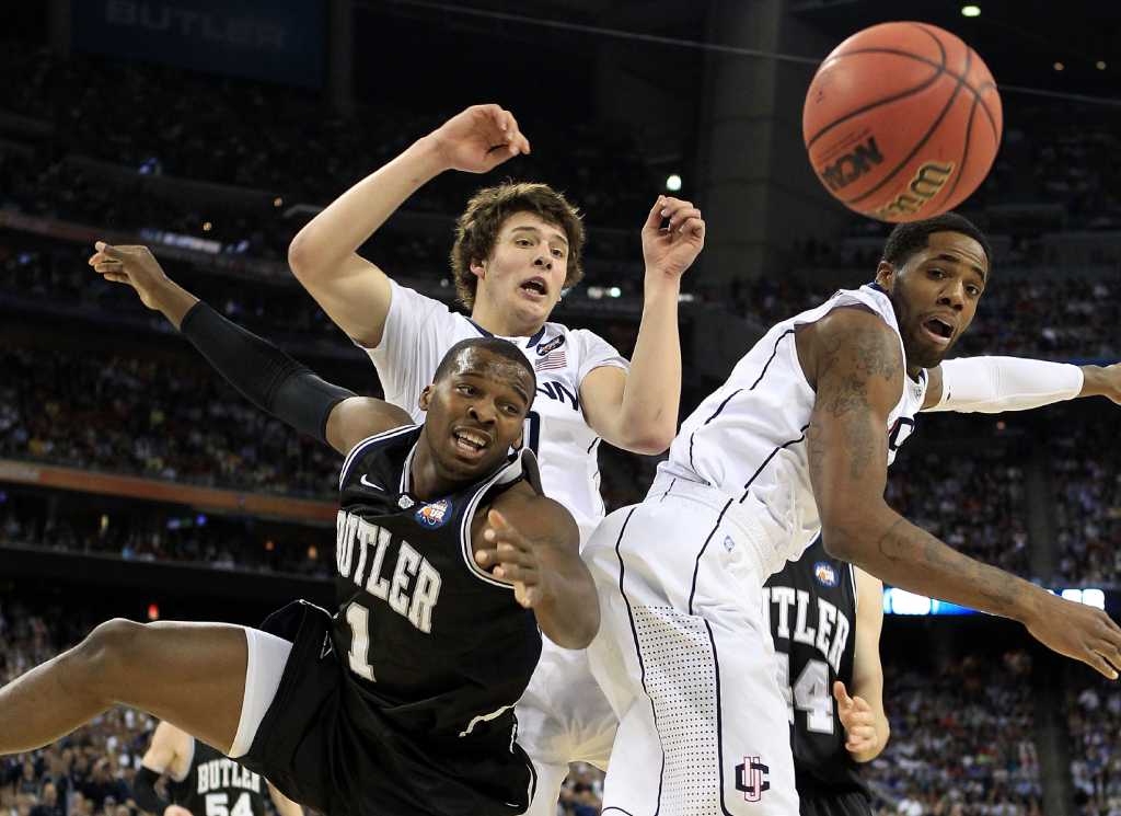 Oriakhi's presence lifts UConn in second half