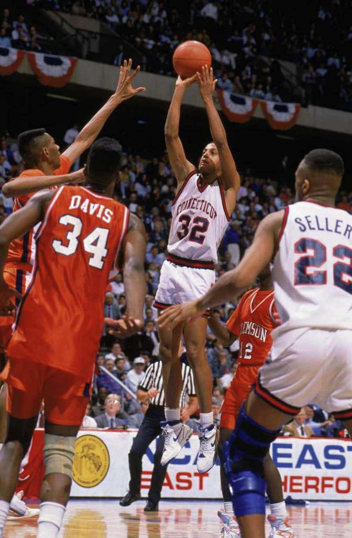 Ben Doody: UConn men celebrate season for the ages