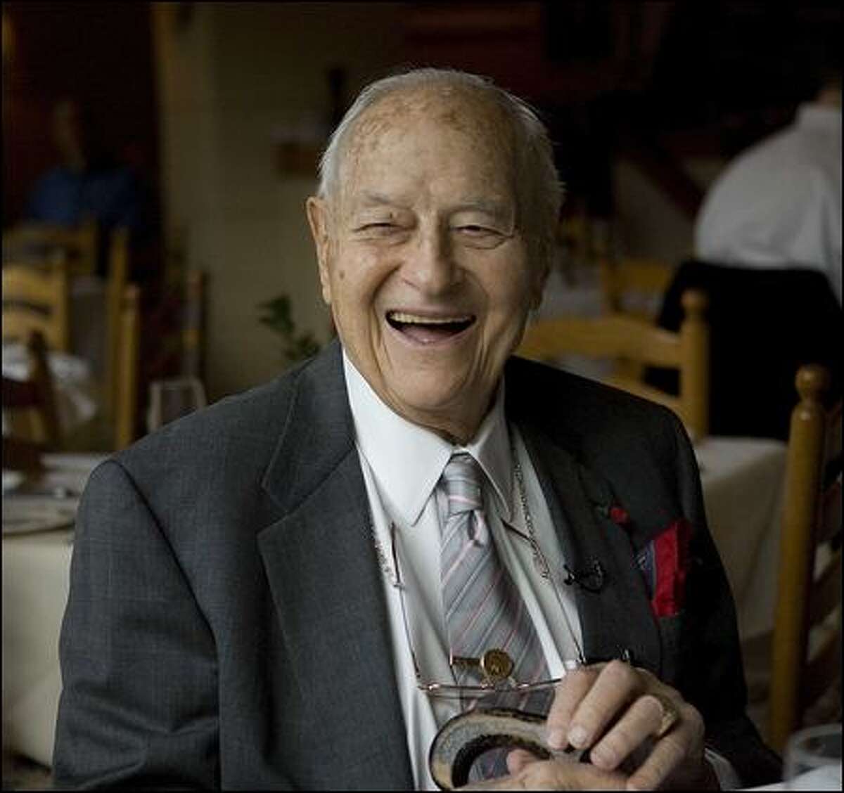Former Gov. Rosellini dies at 101