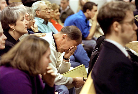 Daily News Gallery - 2/12/2002