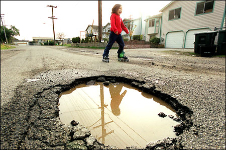 See life on the job with Seattle's pothole rangers