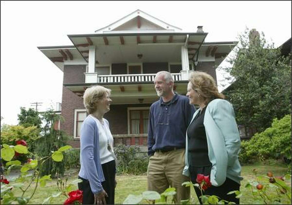 Daily News Gallery - 7/6/2004