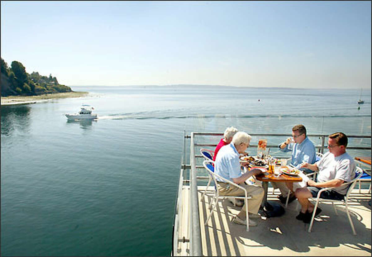 Seattle outdoor dining reopens: 19 eateries with patios