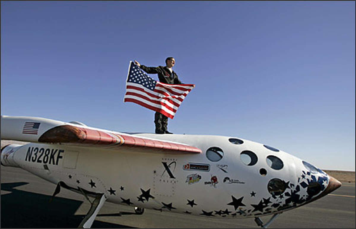 Daily News Gallery - 10/4/2004