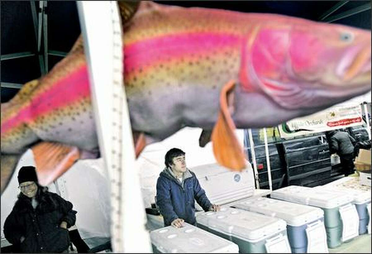 Where to get your fresh produce pick up, delivery around Seattle