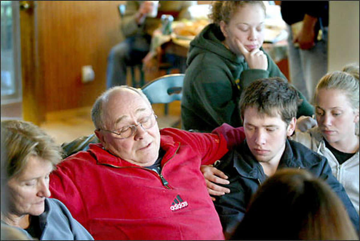 Daily News Gallery - 11/4/2003