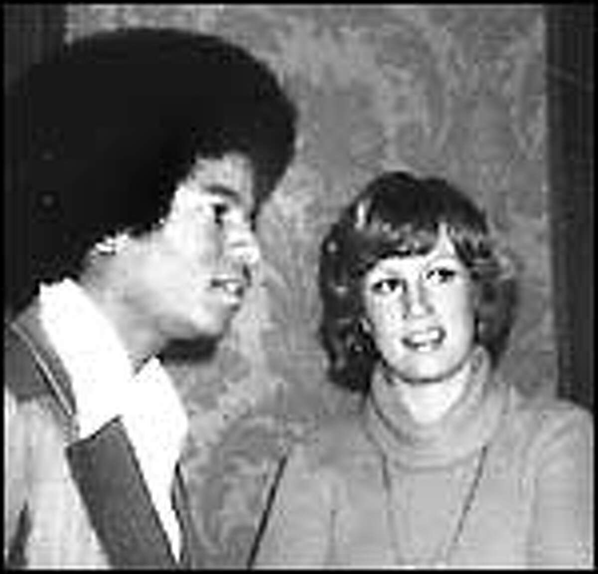 Daily News Gallery - 11/21/2003