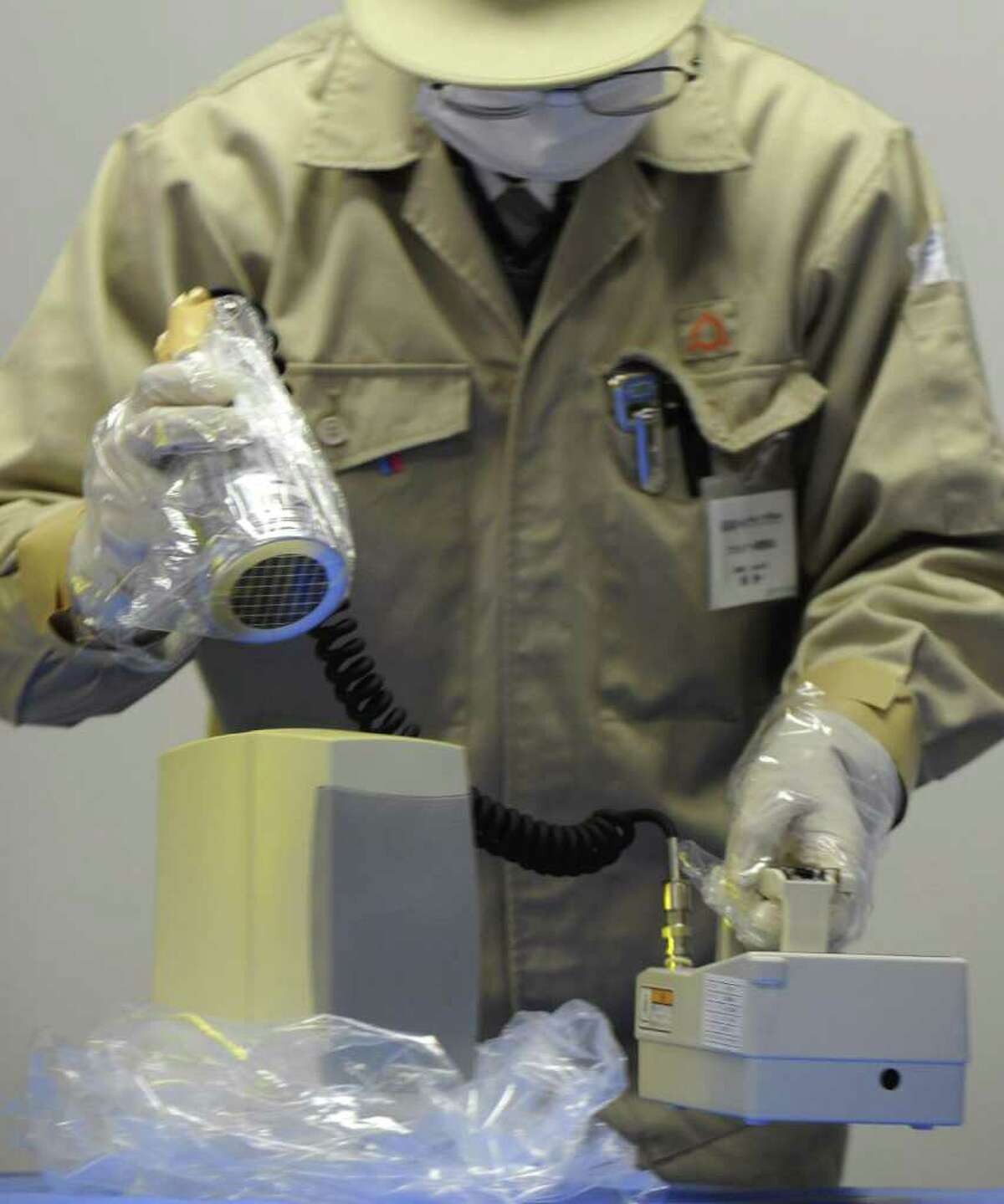 Fishermen fear radiation in sea around Japan